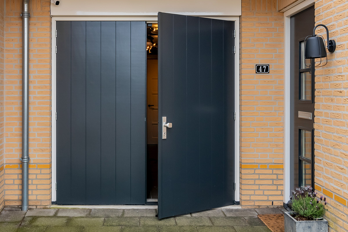 Garagedeuren op maat gemaakt | Ambassa