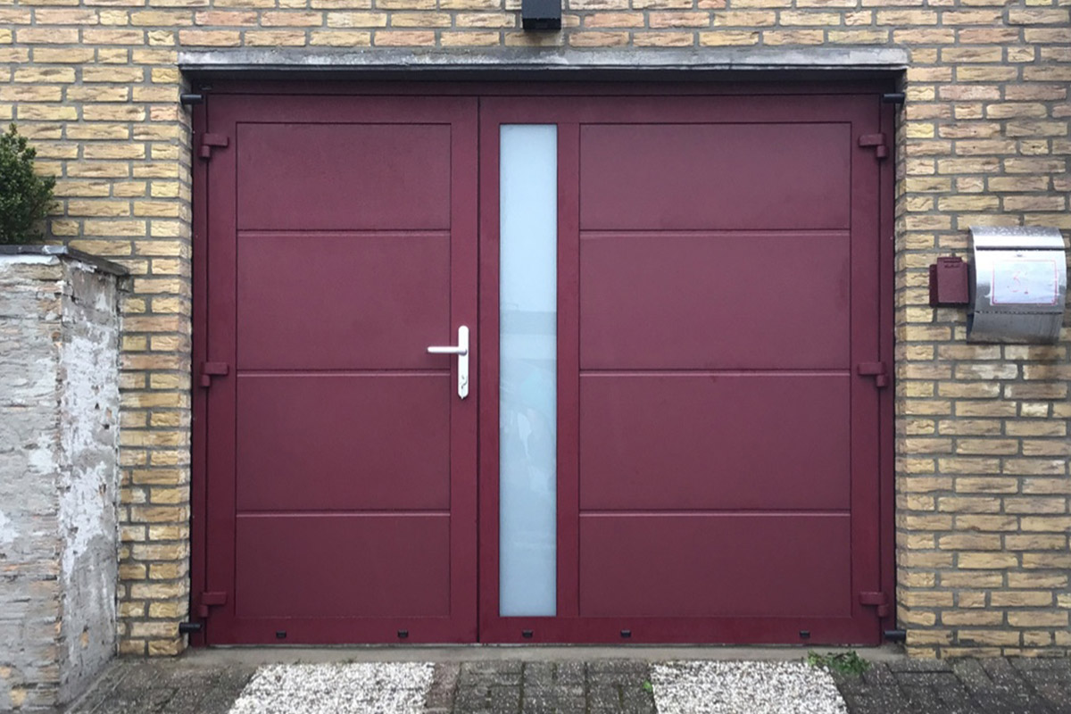 Vaste pui met loopdeur | Ambassa Garagedeuren